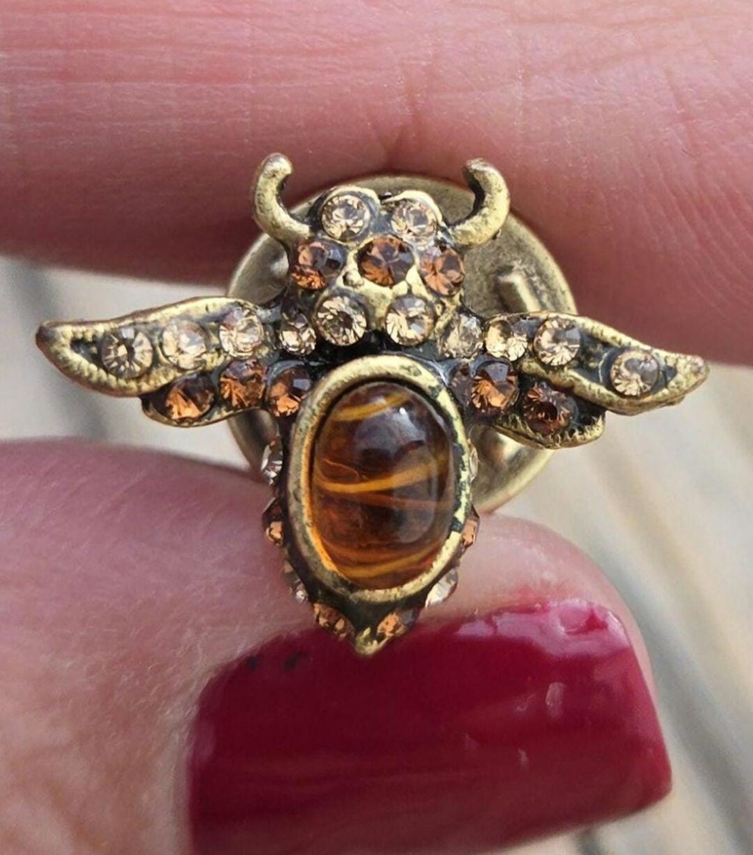 Vintage Amber Bee Pin / Tie Tack - Etsy