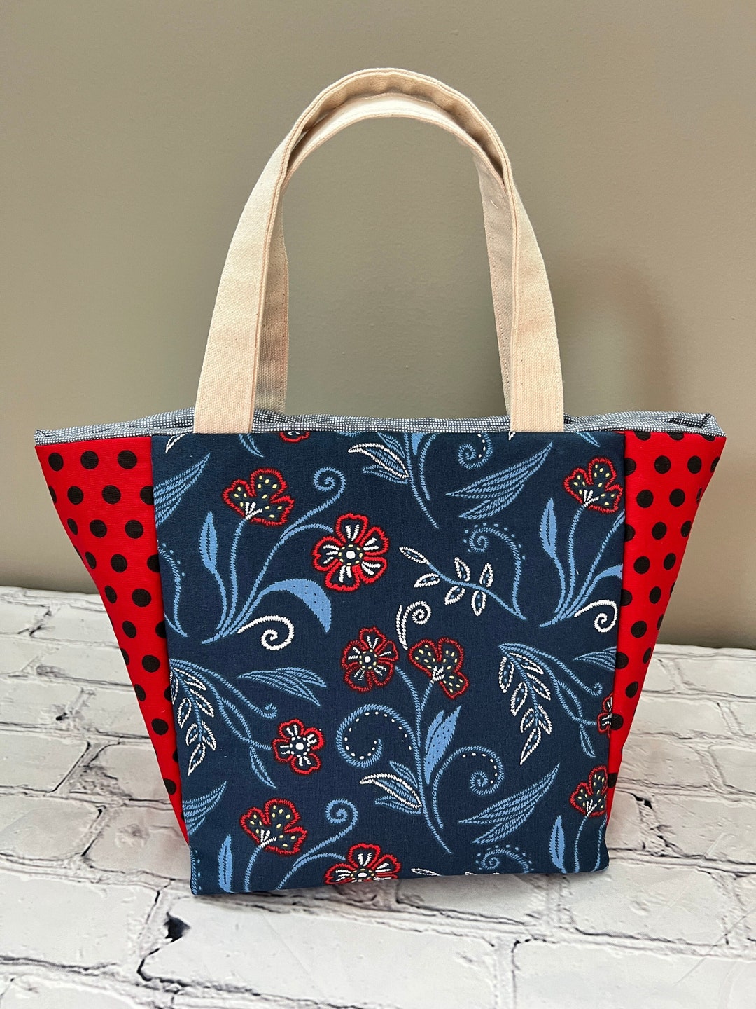 Navy Blue and Red Floral Insulated Lunch Bag, BPA Free Wipeable Lining ...