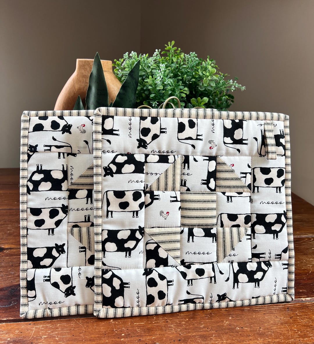 Cow Print Quilted Potholder Set: Farmhouse Kitchen Hot Pads - Etsy