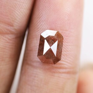 2.11 Ct, 9.0 X 6.1 X 3.9 MM, Natural Loose Diamond Peach Color Baguette ...