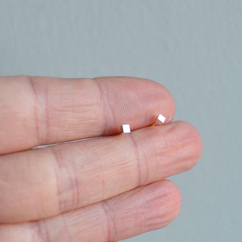 14k Gold Tiny Cube Stud Earrings - Etsy