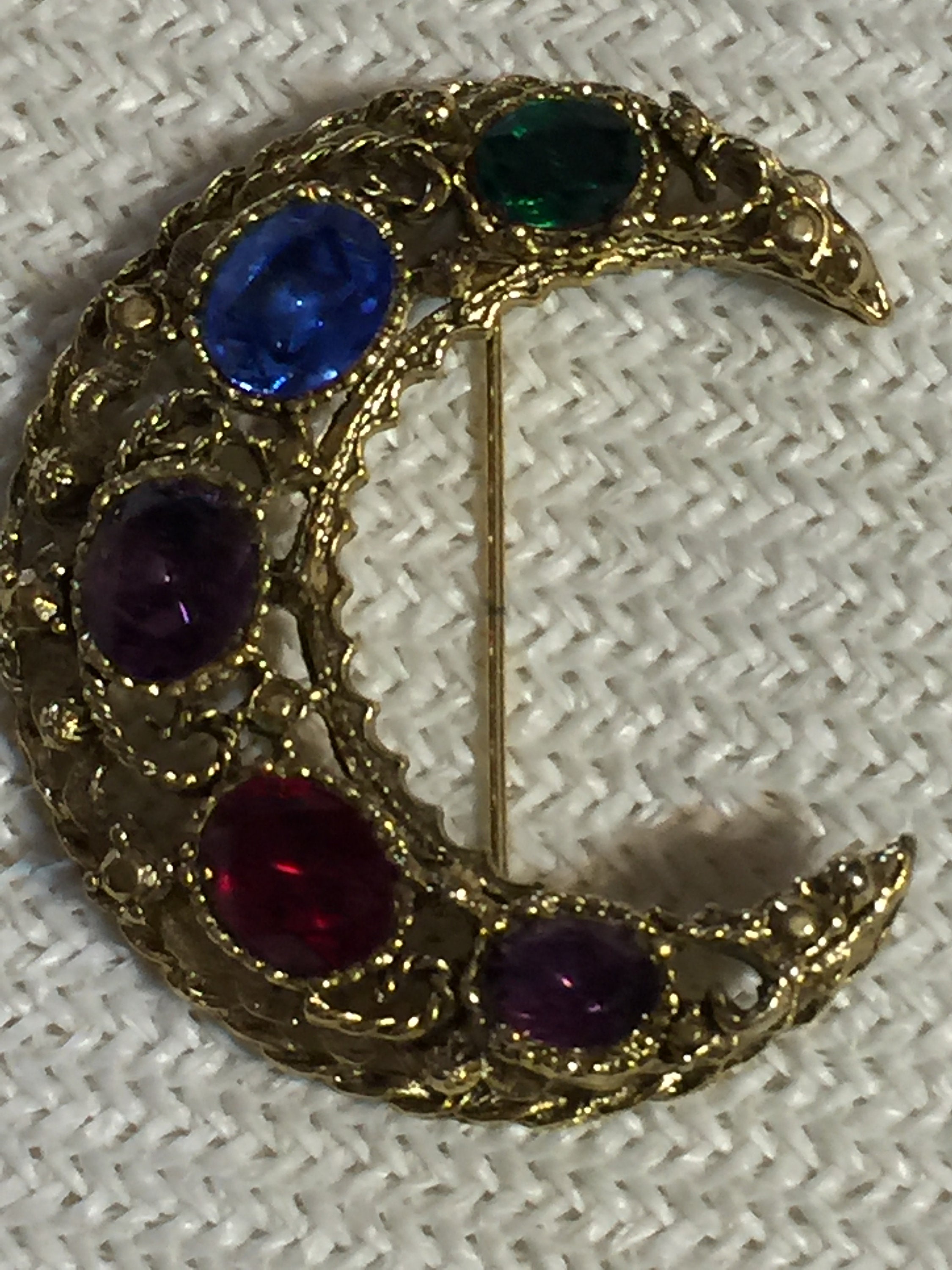 Moon Brooch Open