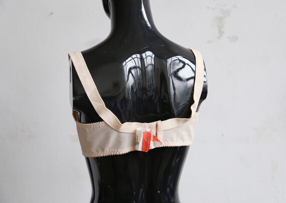 32C Soviet time 1990s bra beige cotton atlas bra 90s … - Gem