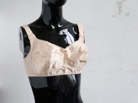 32C Soviet time 1990s bra beige cotton atlas bra 90s … - Gem