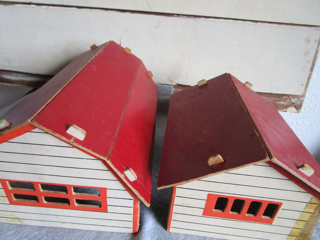 Vintage Barnyard Cardboard Barns. 1940s Diorama Play Set Toy Farm Barns ...