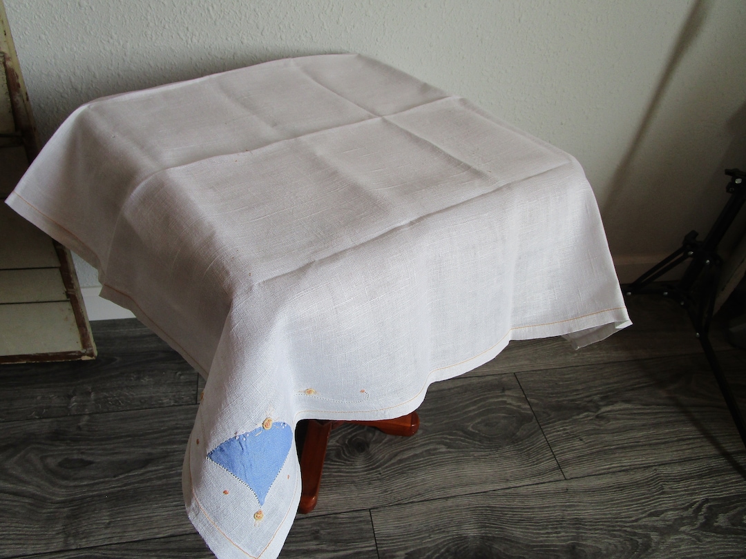 Bistro Linen Table Cloth 30x32 With Blue Applique and Embroidery on ...