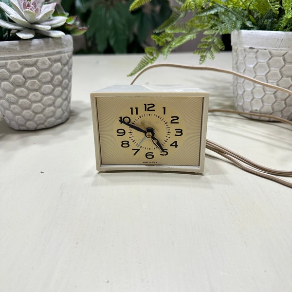 Vintage General Electric Alarm Clock - Etsy