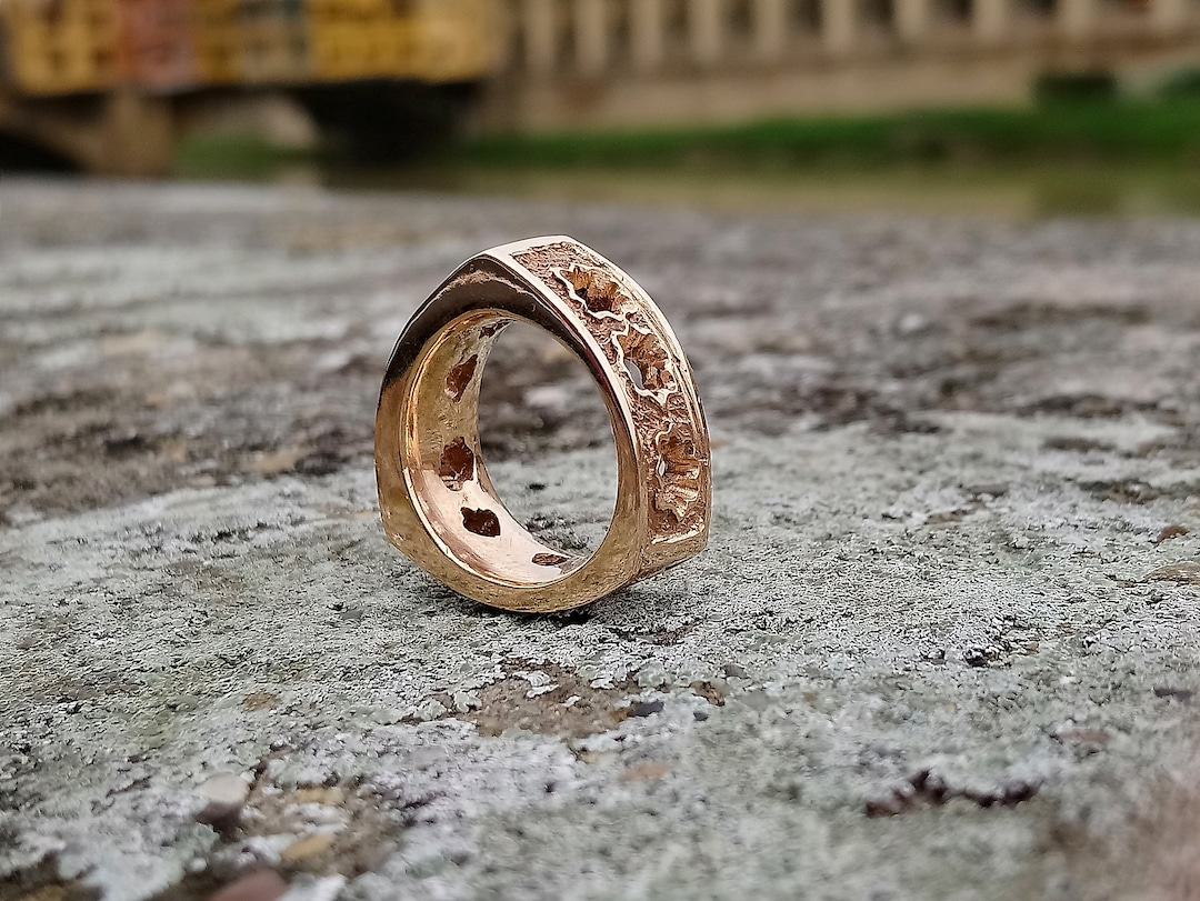 Engraved Tricuspid Ring, Gothic Style, Decoration of Florence, Tuscany ...