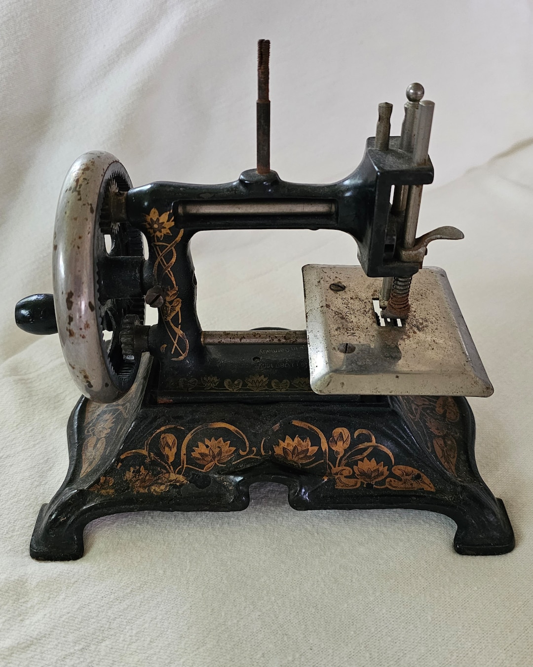 Vintage German Made Working Iron Child's Sewing Machine. - Etsy