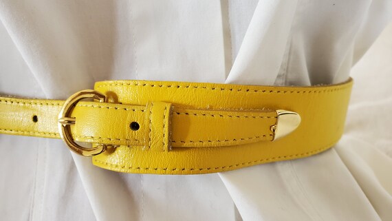 Vintage Omega goldenrod leather belt - Gem