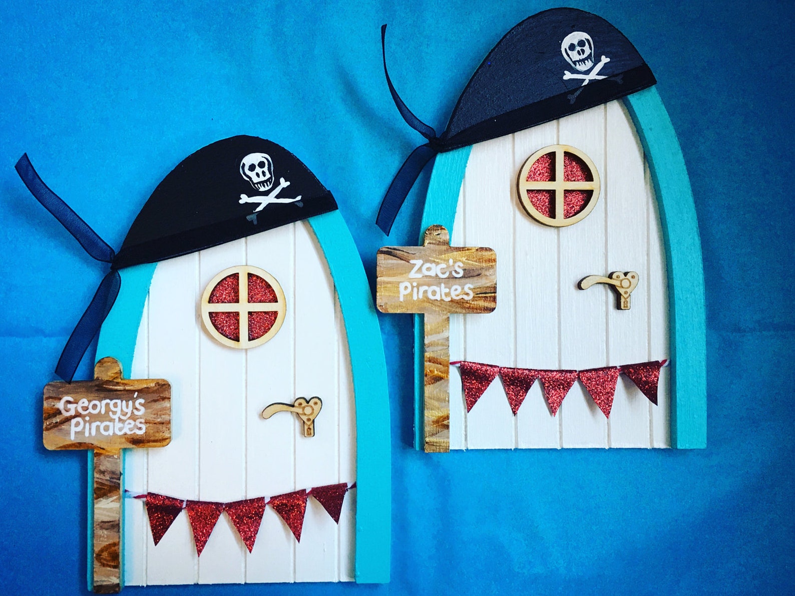 Pirate door with personalised sign post and pirate hat. Pirate | Etsy