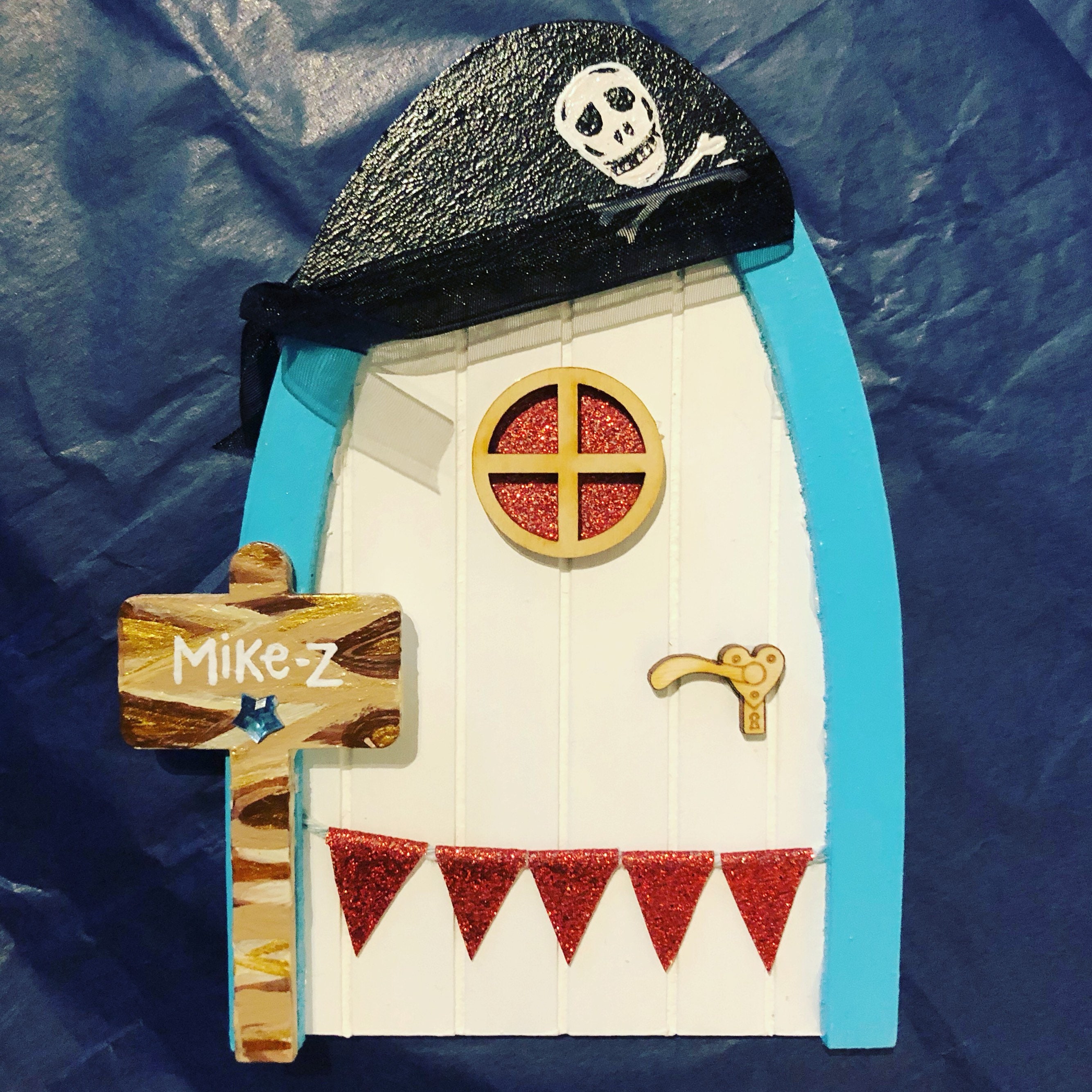 Pirate Door With Personalised Sign Post and Pirate Hat. Pirate Fairy ...