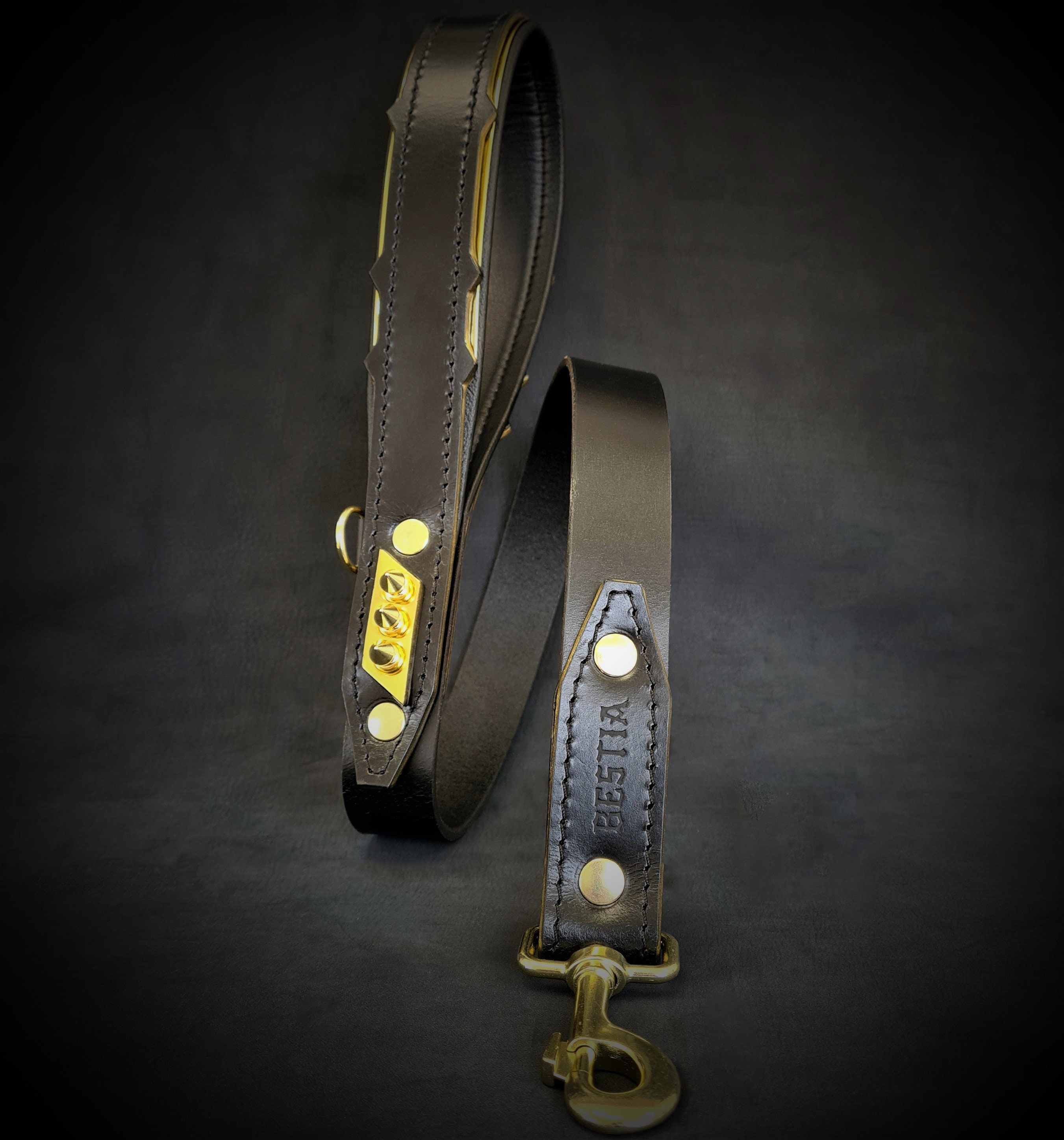 The Bestia™ "midas" Leather Dog Leash. 3 Cm Wide. Soft Padded Handle ...