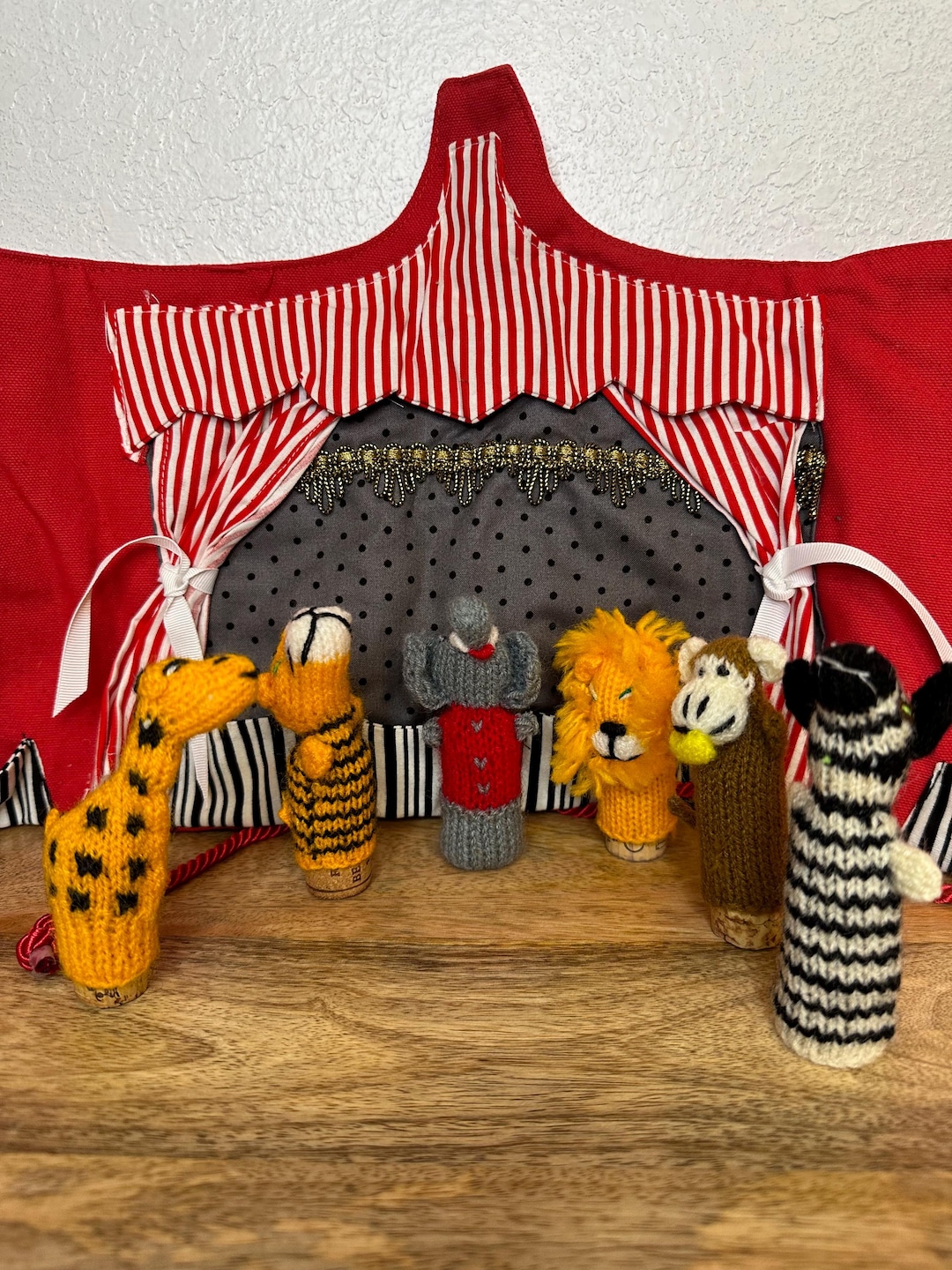 Handmade Circus Animal Finger Puppet Set With Red Foldable Big Top ...