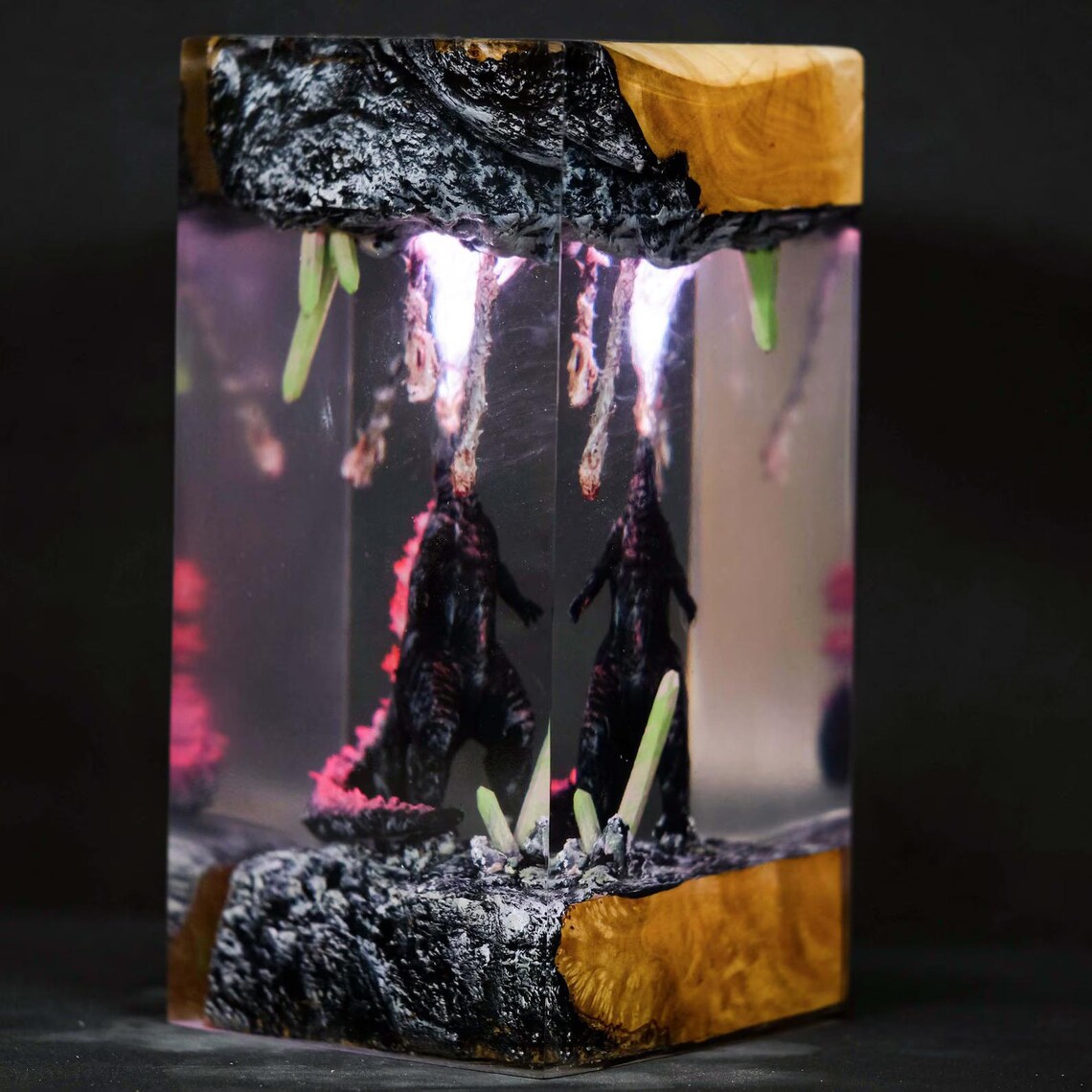 Godzilla Resin Lamp, Godzilla Handmade Decor Epoxy Lamp, Unique ...