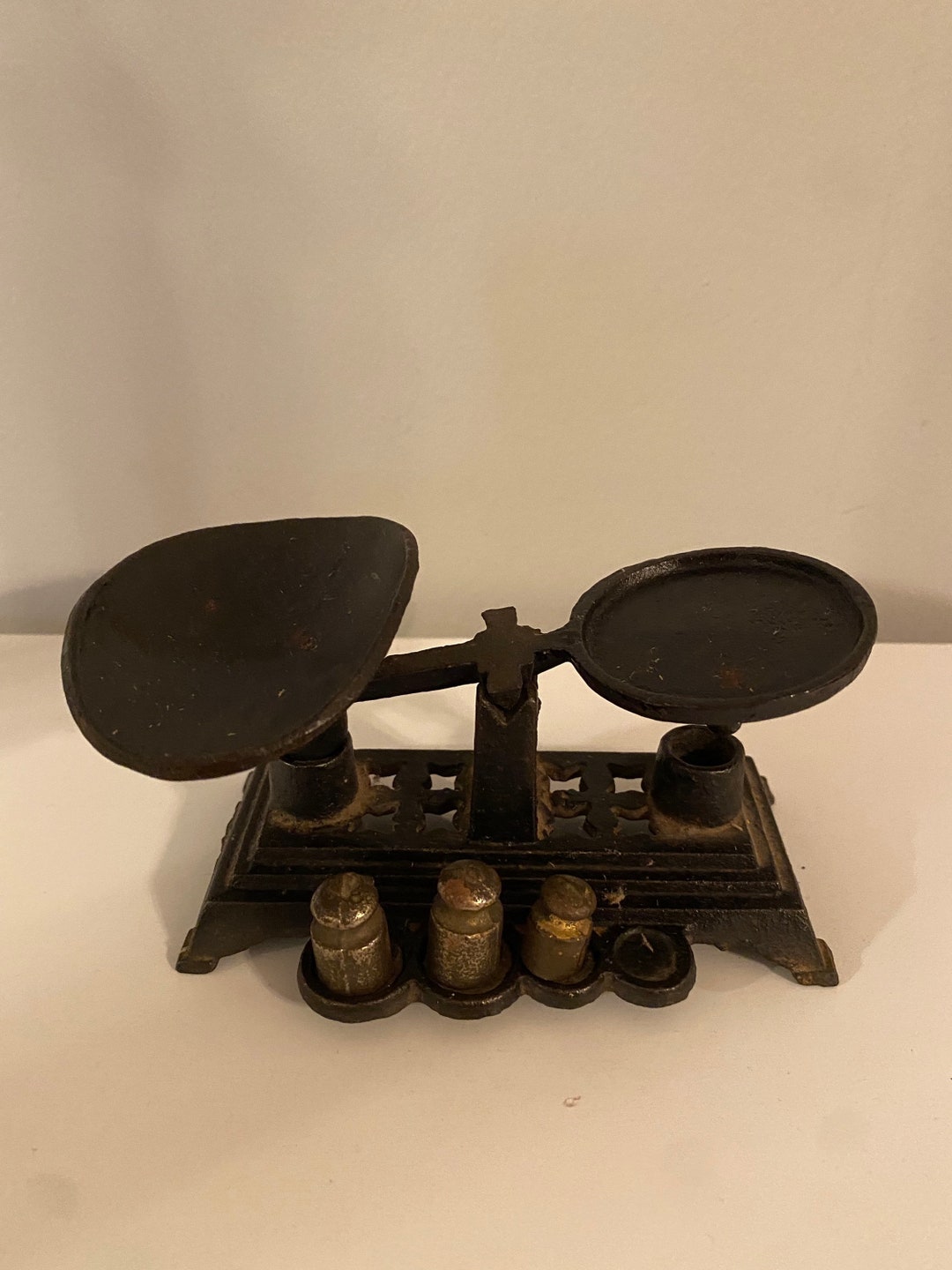 Charming Miniature Cast Iron Balance Scale With Weights – Vintage Décor ...