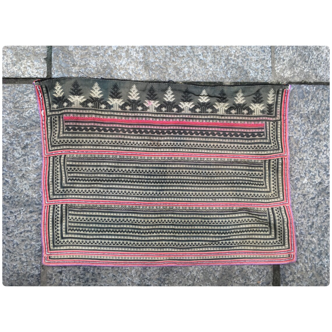 Vintage Tribal Red Dao Embroidery Piece in Hagianng Province - Etsy