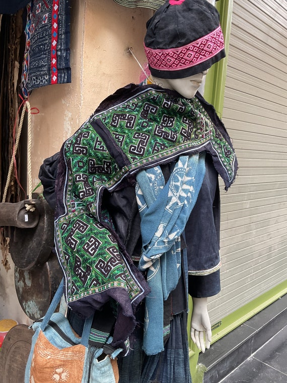 White Hmong Vs Green Hmong