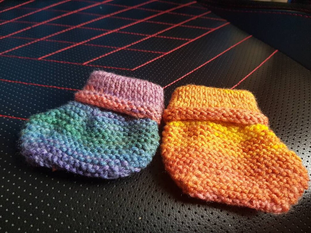 Baby Rainbow Yarn Coloured Booties/socks. - Etsy