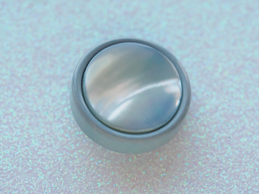 28mm (1 1/8") Pale Blue Grey Button, Light Blue Original Mother of ...