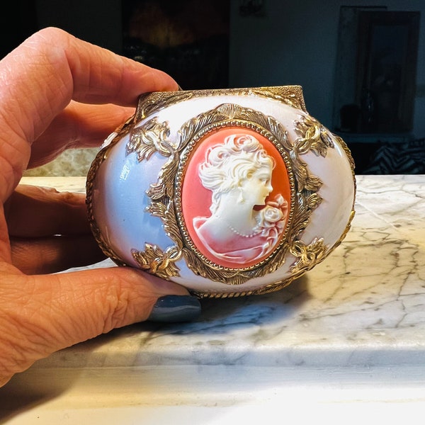Cameo Box - Etsy