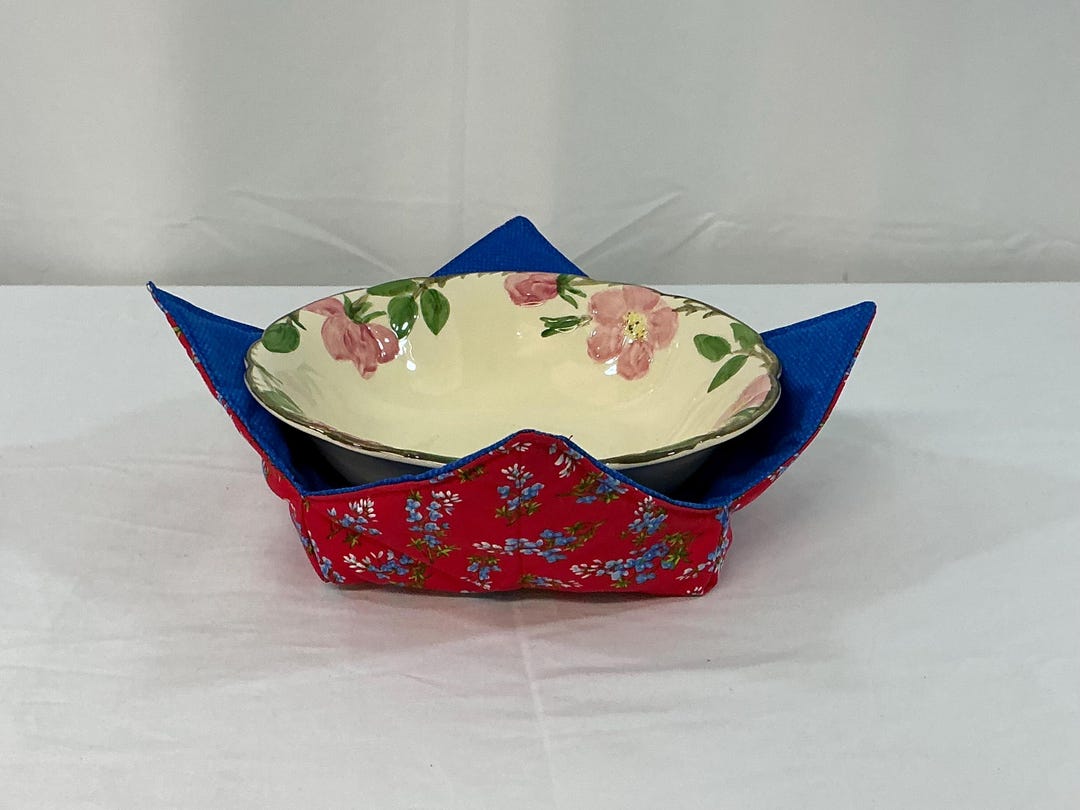 Large Reversible Microwave Bowl Cozy - Texas Bluebonnets on Red ...