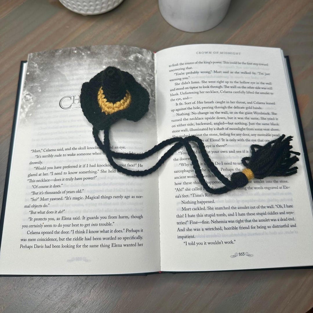 Crochet Witch Hat Bookmark: Gothic Book Lover Gift - Etsy