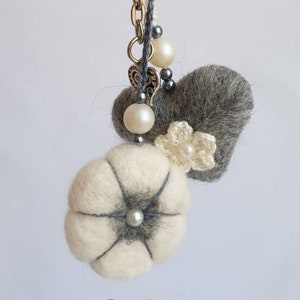 Needle Felted Wool Keychain: Handmade Heart & Flower Bag Charm - Etsy