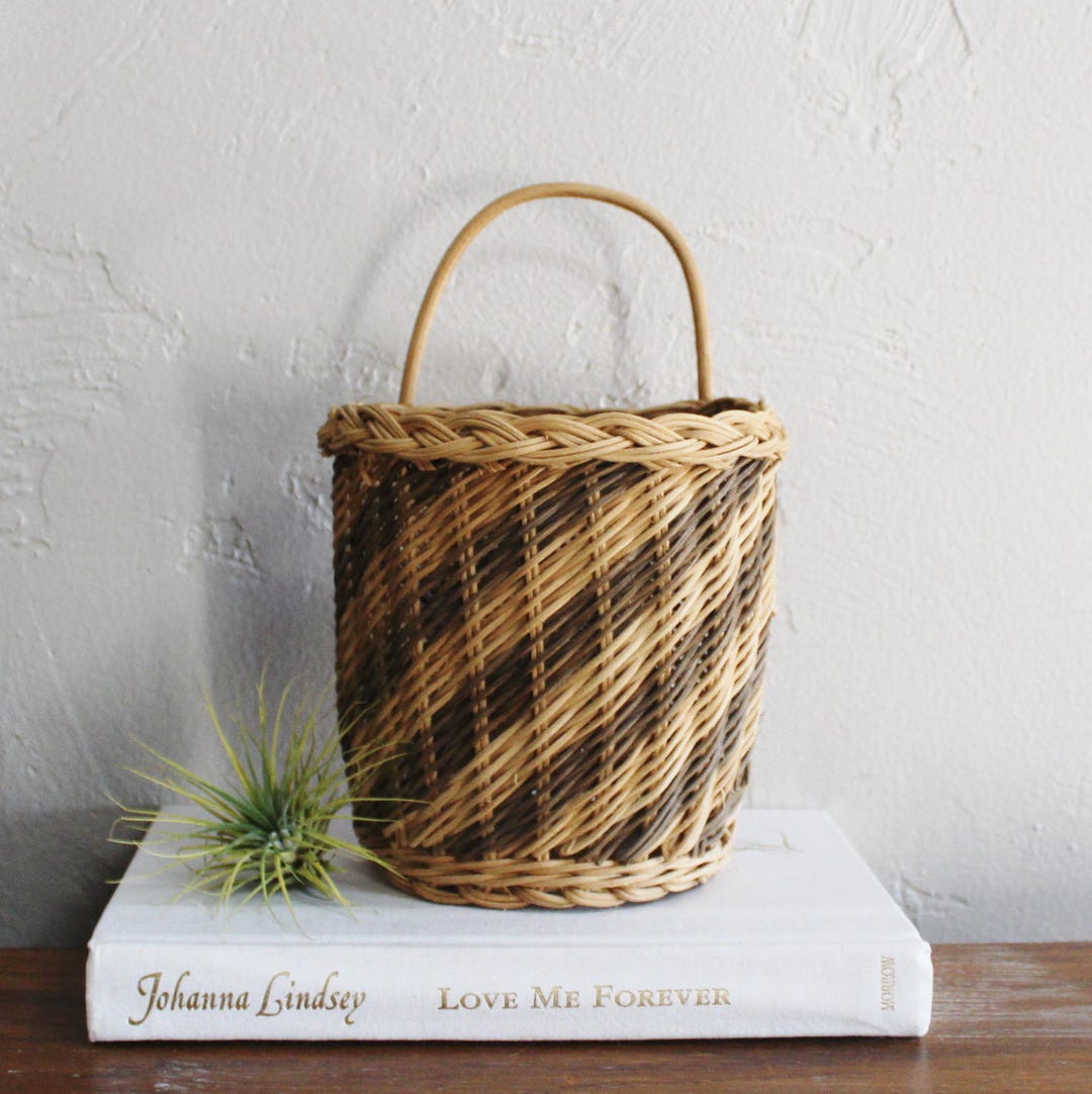 Woven Wall Basket, Rattan Mail Organizer, Wicker Basket Planter, Wall ...