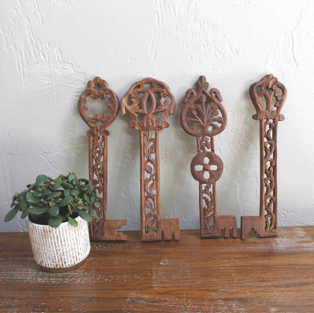 Vintage Carved Wood Key Wall Hanging Set of 4, Wooden Key Wall Art ...