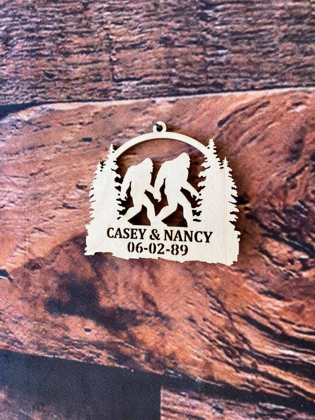 Bigfoot Couple Ornament, Sasquatch Couple, Bigfoot Love, - Etsy