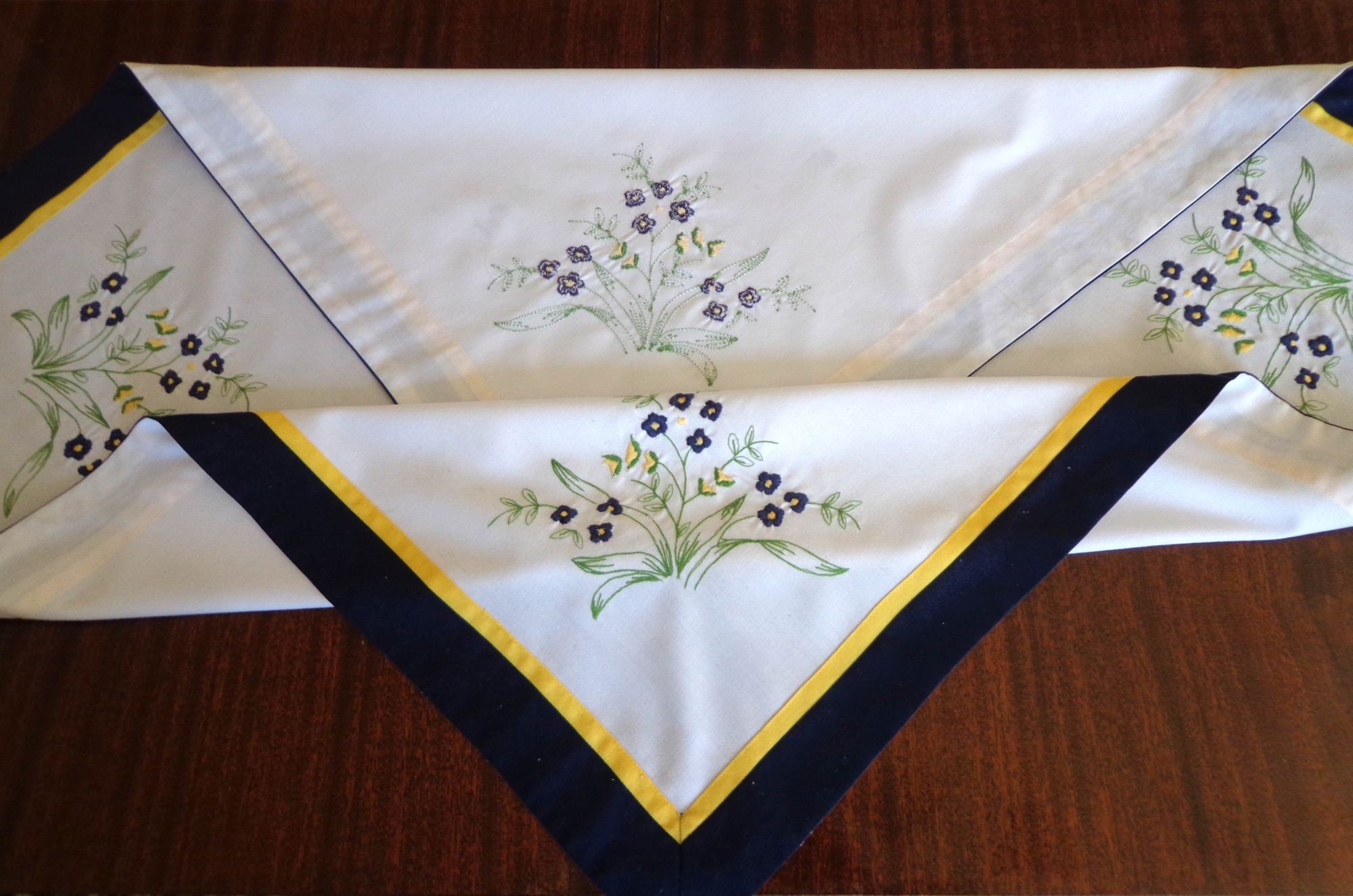 Vintage Embroidered Square Tablecloth. Vintage Cotton Tablecloth ...