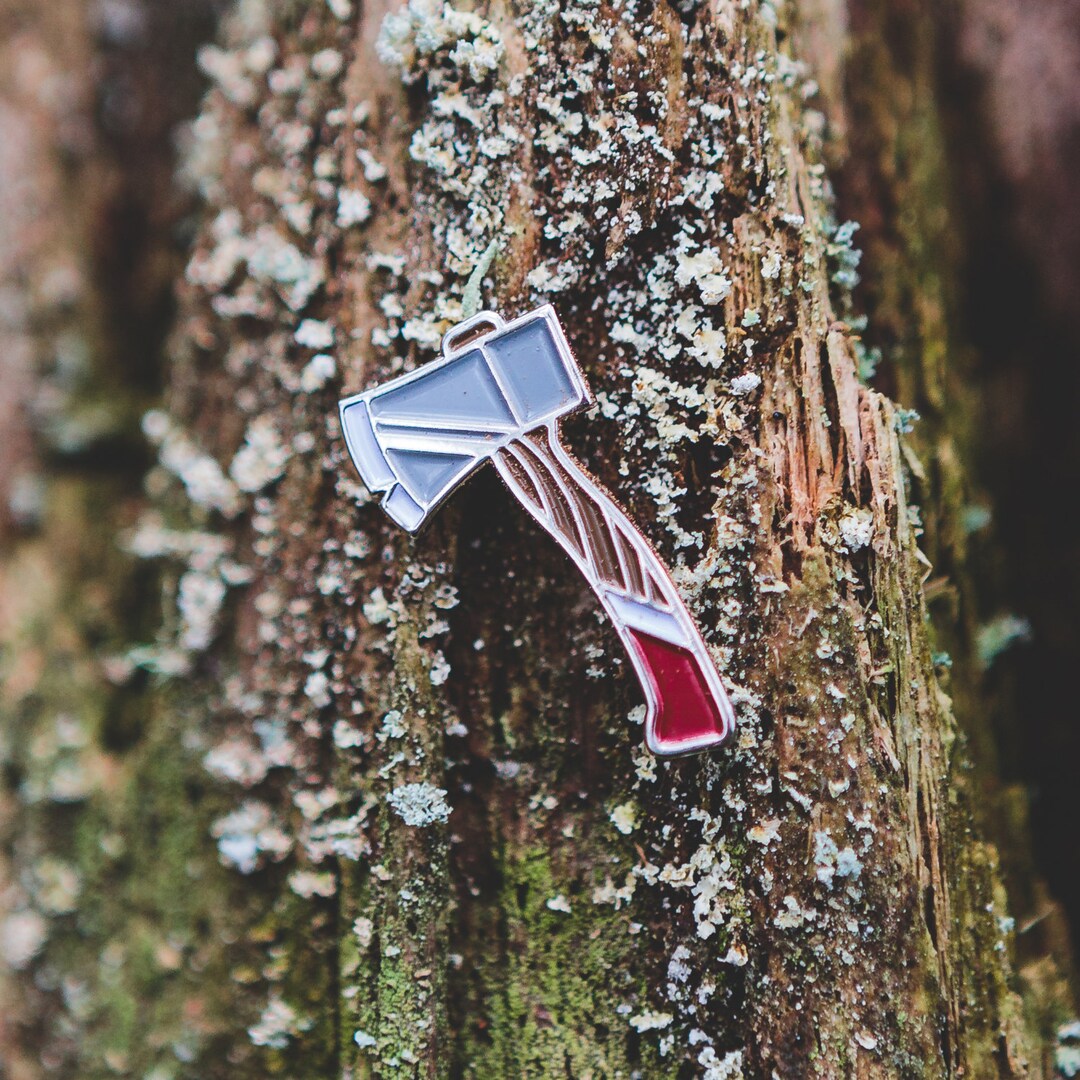 Hatchet Axe Enamel Lapel Pin Badge / Vintage Autumn Inspired - Etsy