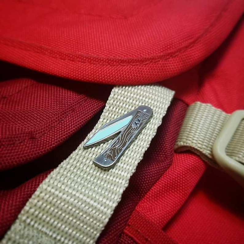 Pocket Knife Enamel Lapel Pin Badge / Case Knives XX Switchblade ...