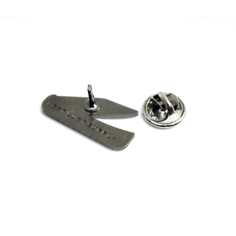 Pocket Knife Enamel Lapel Pin Badge / Case Knives XX Switchblade ...