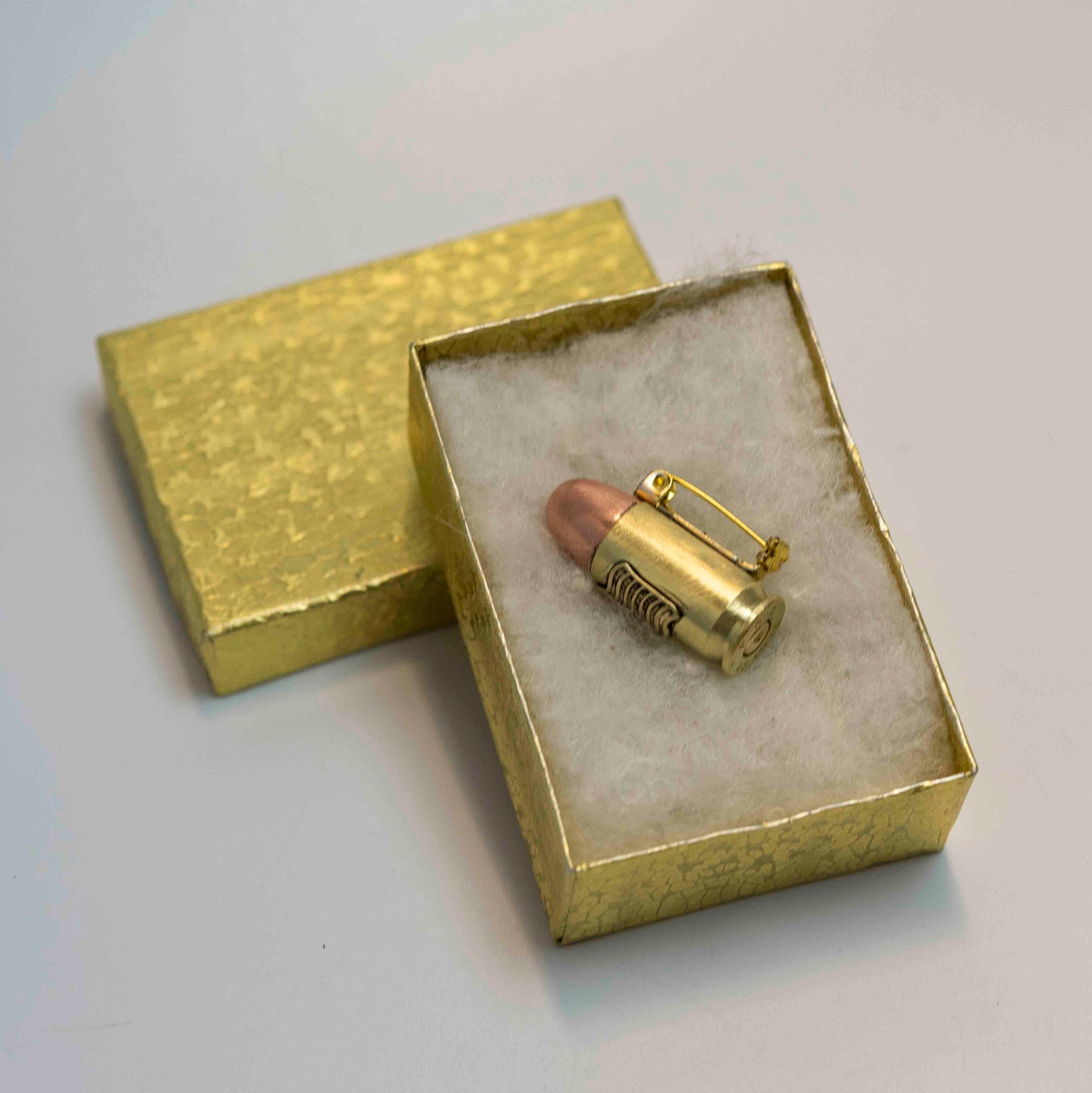 American Flag Bullet Boutonniere, Patriotic Lapel Pin Hat Pin, 2nd ...