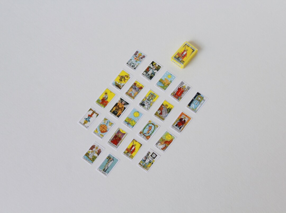 Miniature Tarot Cards Major Arcana 22 Cards and Box Dollhouse 1:12 ...