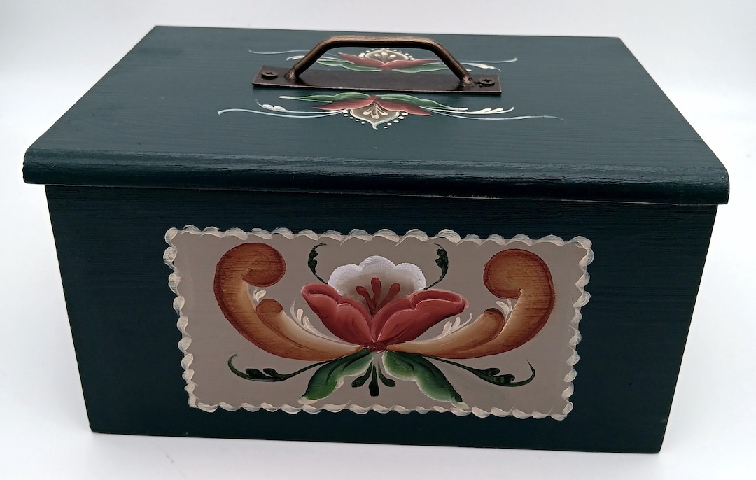 Norwegian Rosemaling Designs on Green Box - Etsy