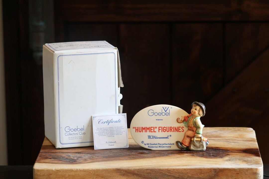 Vintage Hummel Dealer Plaque, Cute TMK-5 Goebel Merry Wanderer Display ...