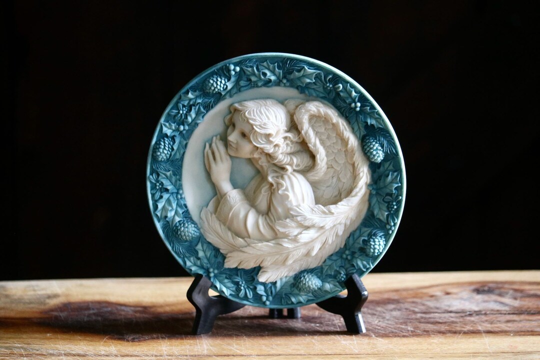 Enesco Angel Plate, Vintage Christmas Decor, Angelic Elegance Plaque ...