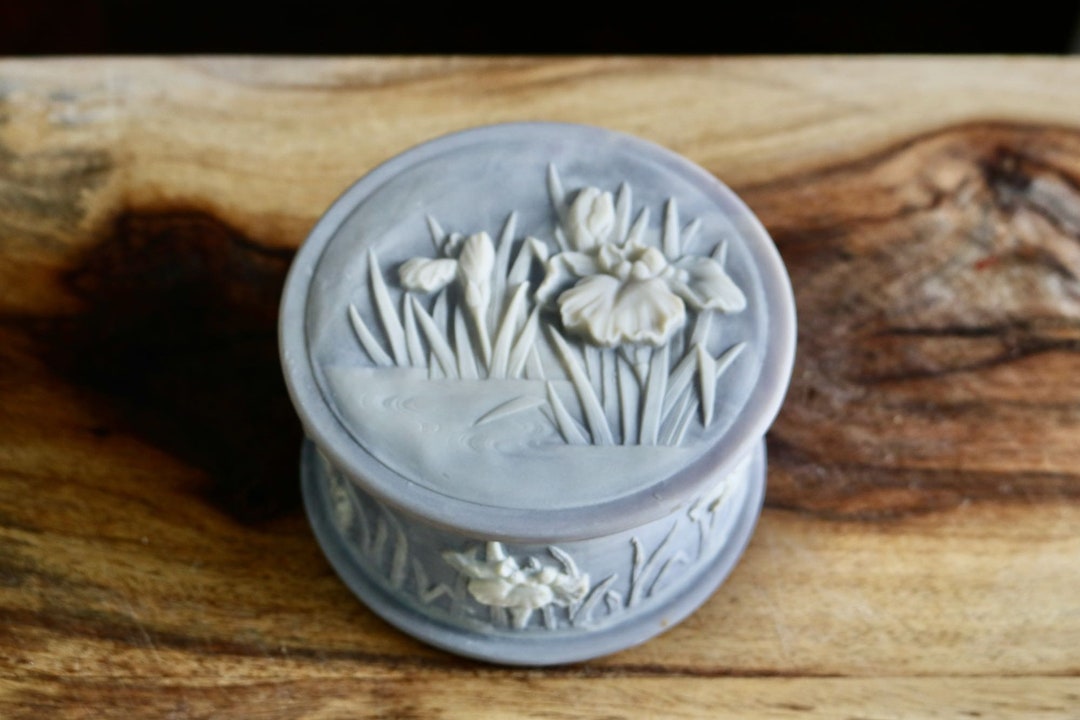 Vintage Carved Incolay Stone Box, Bougie Dresser Decor, Hinged Cameo ...