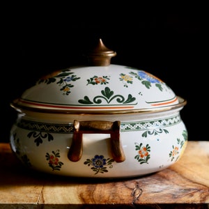Vintage Asta Enameled Pot With Lid, Retro Kitchenalia, Round Floral Pan ...