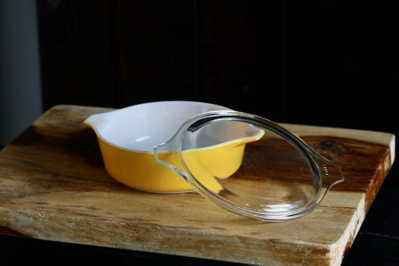 Small Vintage Pyrex Casserole Dish, Retro Kitchenalia, Cute 1 Pint ...