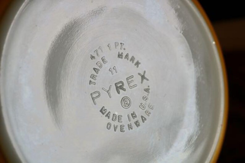 Small Vintage Pyrex Casserole Dish, Retro Kitchenalia, Cute 1 Pint ...