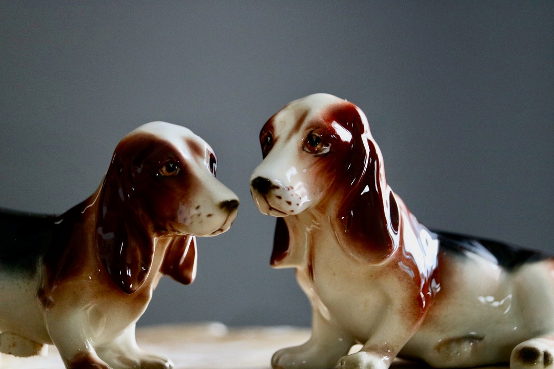 Vintage Enesco Basset Hound Salt and Pepper Shakers Retro - Etsy
