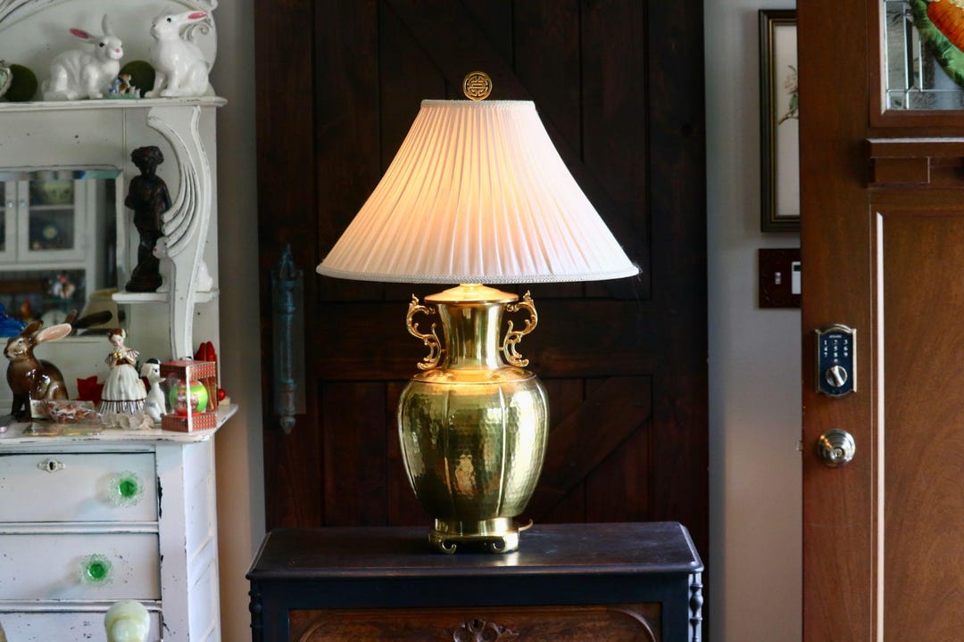 Vintage Hammered Brass Table Lamp, Retro End Table Light, Large Gold ...