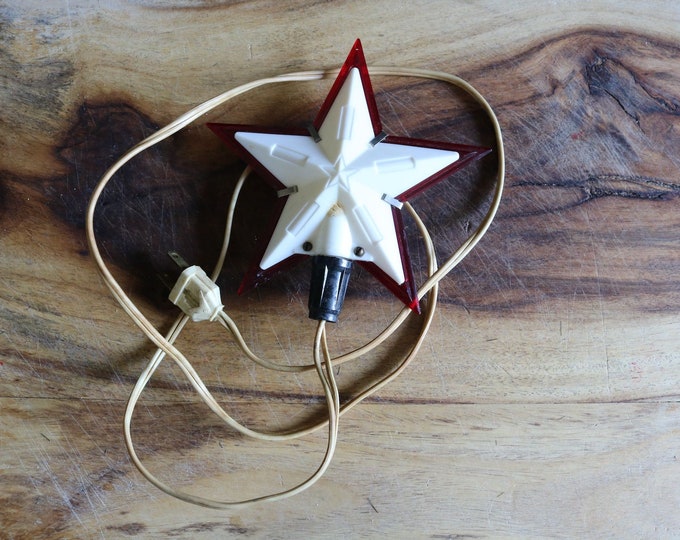 Kitschy Plastic Paramount Light up Star, Vintage Christmas Decor, Star ...
