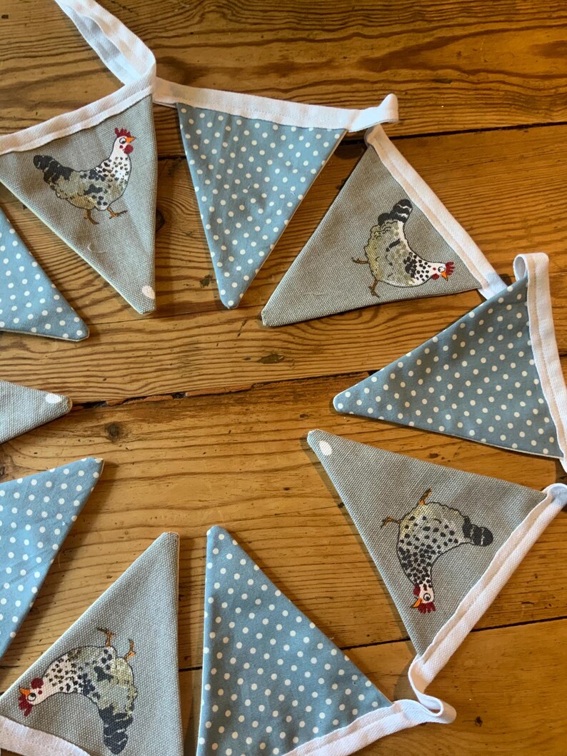 Bunting. Beautiful Hen Bunting. 10 Flags. Alternate Blue Dotty Flags ...