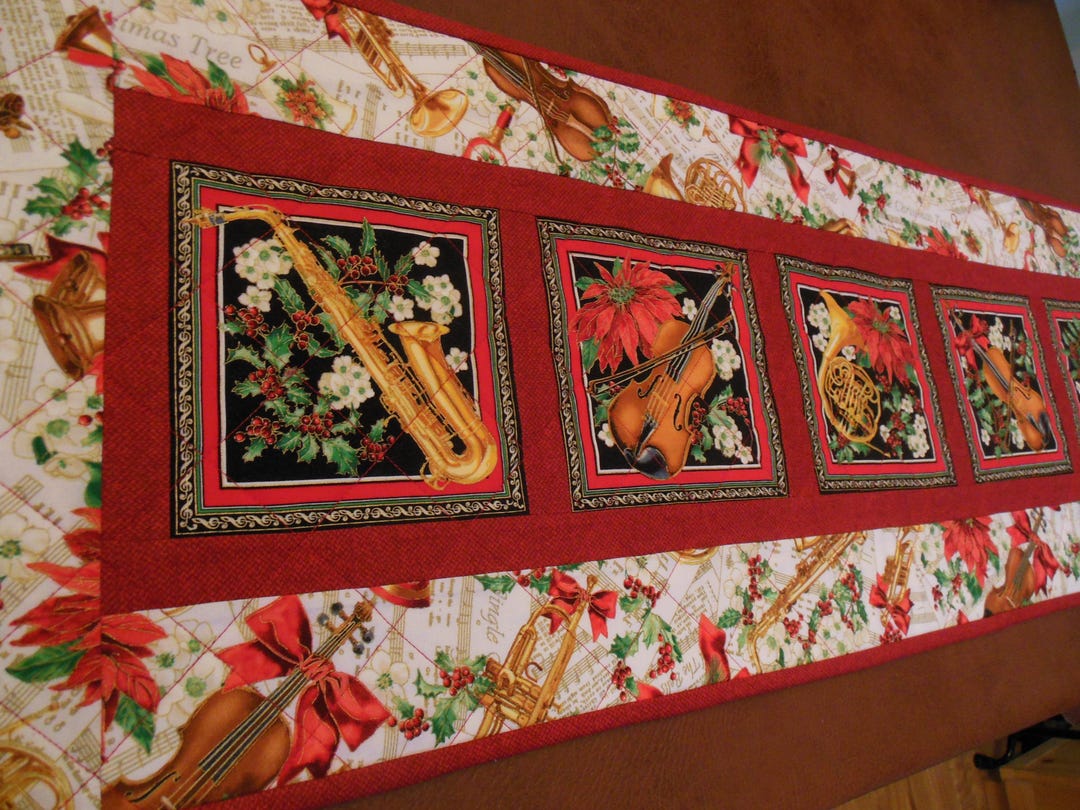 Quilted Christmas Musical Table Runner. - Etsy