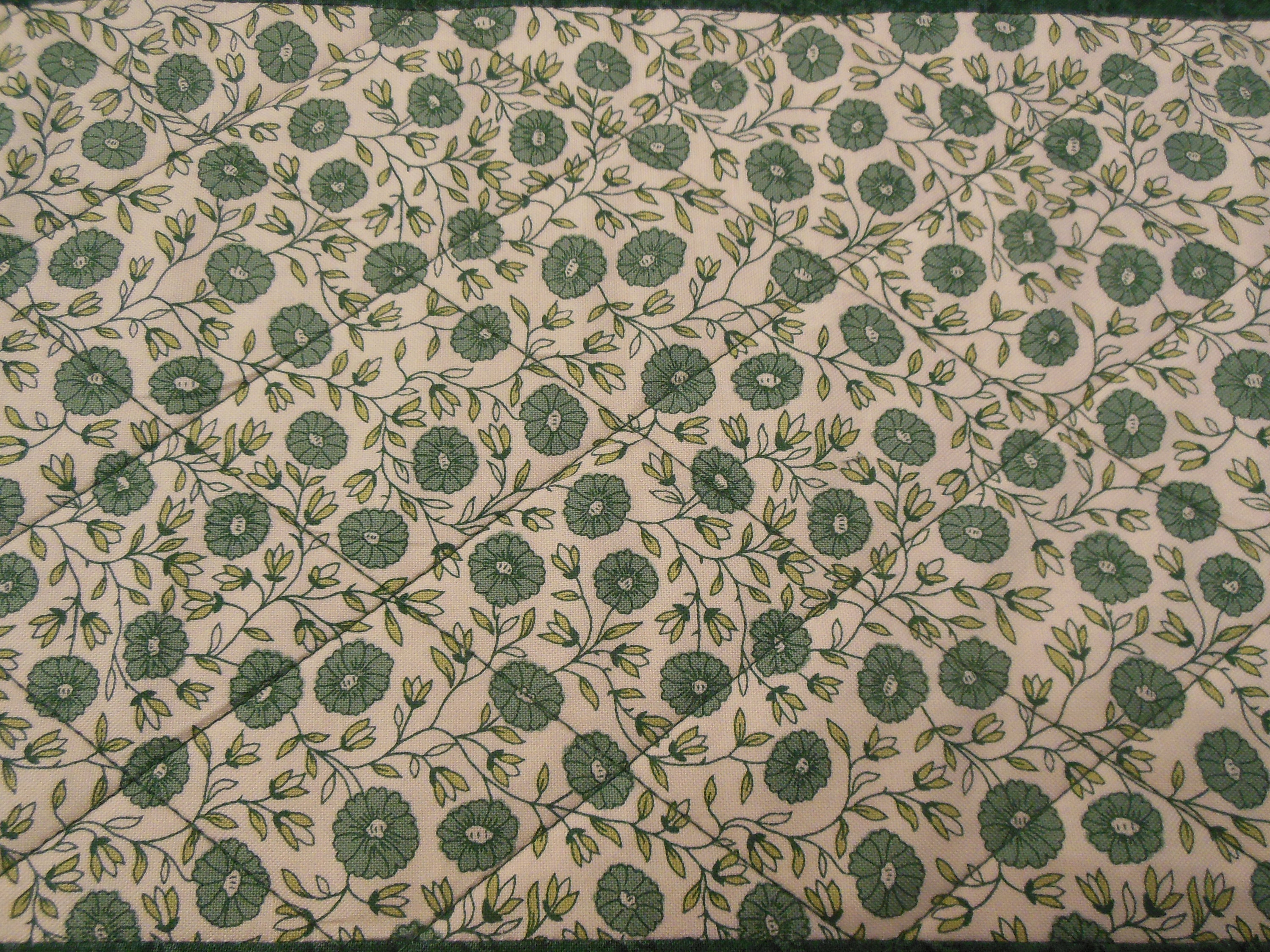 Quilted Green Floral Placemats. Set of 4. - Etsy